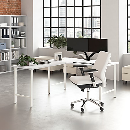 Bush Business Furniture Hustle 60 W Computer Desk With Metal Bush Business Furniture Hustle 60 W Computer Desk With Metal