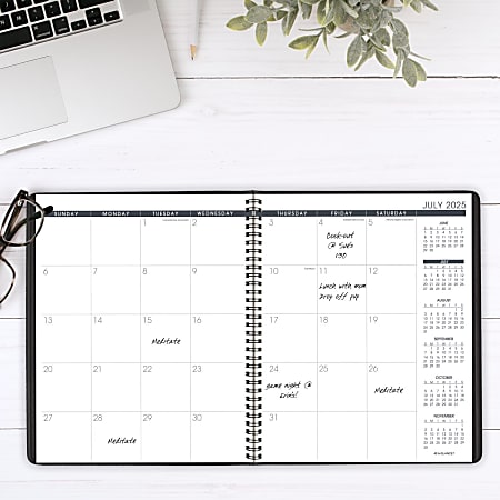 AT A GLANCE Academic 2025 2026 Monthly Planner Black Large 9 x 11 ...