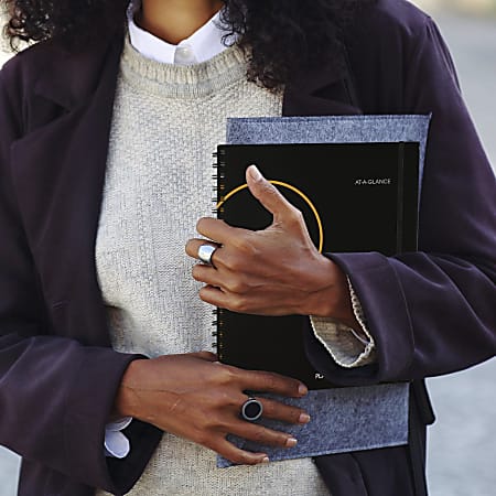 AT A GLANCE Plan. Write. Remember. Undated Planning Notebook with ...
